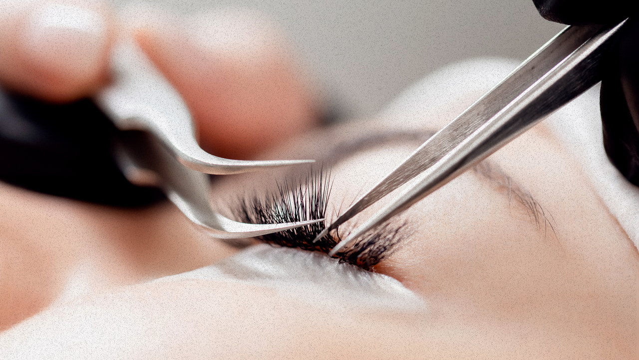 3 Tips to Avoid Lash ‘Stickies’ – Lash Line